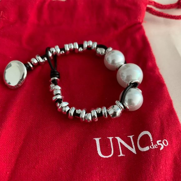 UNO de 50 | Jewelry | New Uno De 5 Sliver Superlative Bracelet With ...